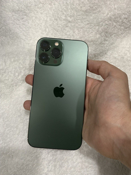 Iphone 13 pro yashil