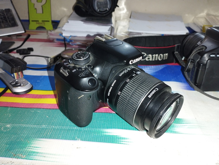 2tasi 250$ Fotoaparatlar sotiladi  canon 600d