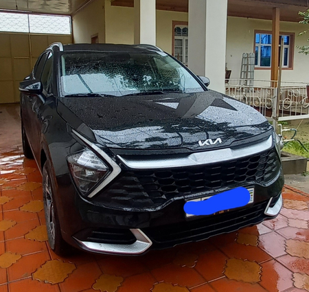 Kia sportage sotiladi
