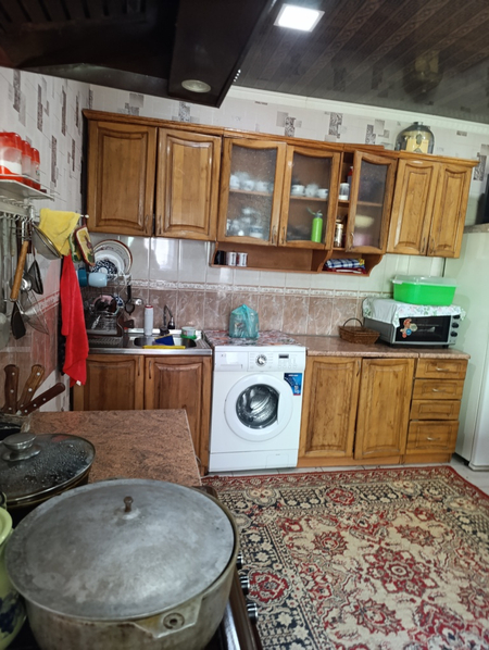 3 сотки 2 дома по 2 и 4 комнаты.вдоль дороги под бизнес.Миробад Эгерг.