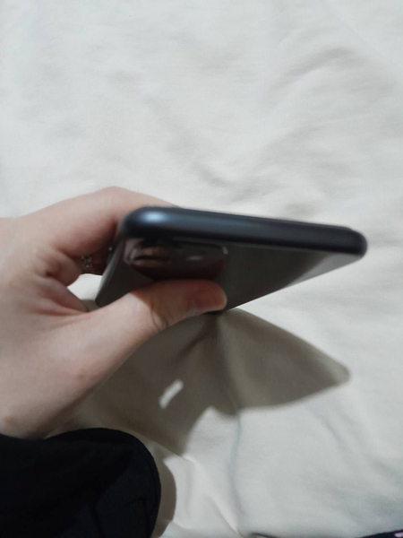Iphone 11 sotiladi