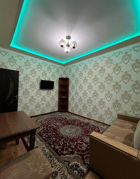 Bollaga,qizlarga,oilaga metro yaqin