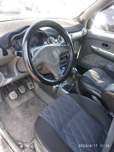 Продаю машину Hyundai Atos. В отличном состоянии.