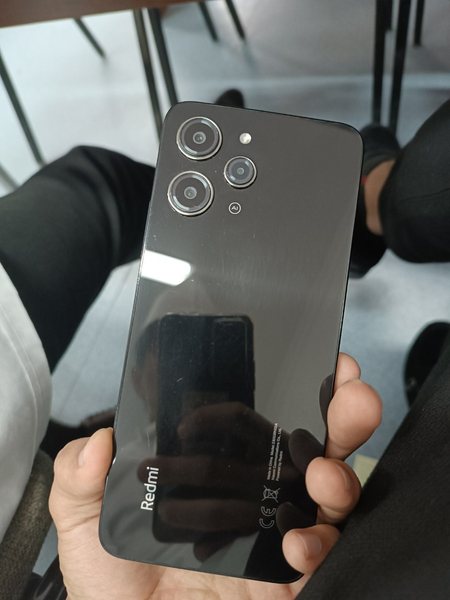 Redmi 12 8/256lik