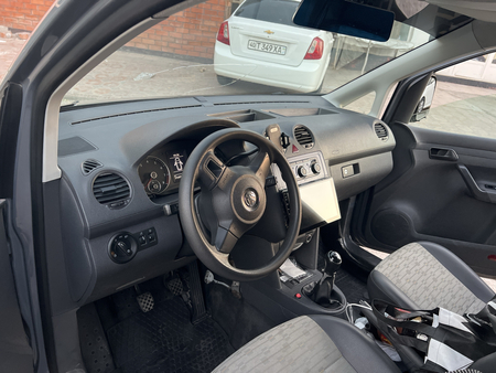 Volkswagen Caddy max gruzavoy sotiladi