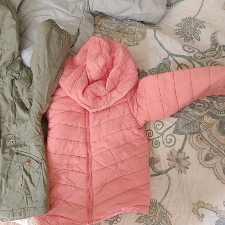 Продам детскую куртку на 4-5 лет