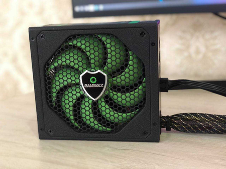Gamemax GM-700 700W 80+ Bronze Полумодульный Пломба Есть
