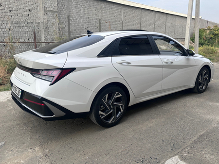 ELANTRA. 2023г Автомобиль в идеальном состоянии