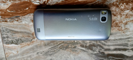 Продам телефон Nokia c3