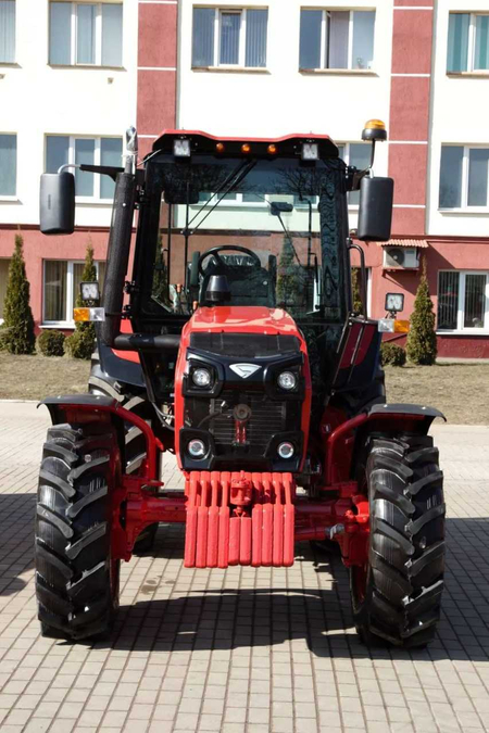 Traktor Belarus 82.3