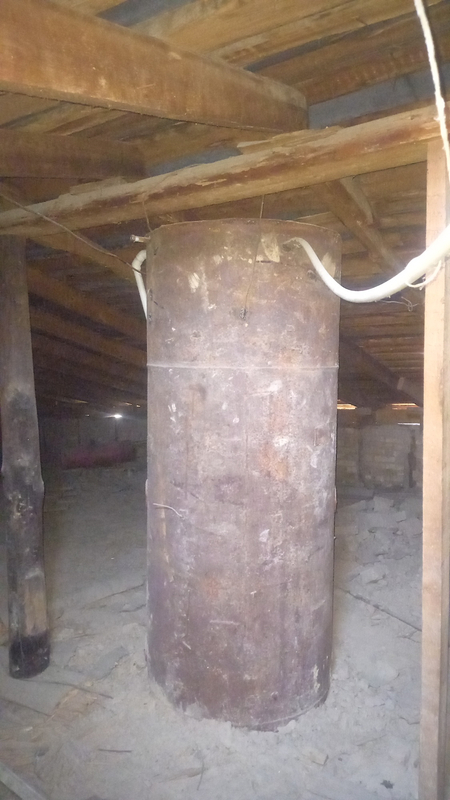 Metal yomkost sotiladi 500 litr