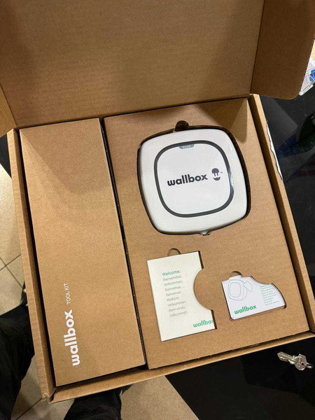Зарядное устройство для электромобиля Wallbox 7kW/22kW