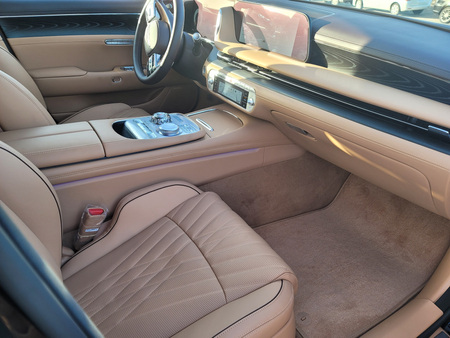 Genesis g90 23 y