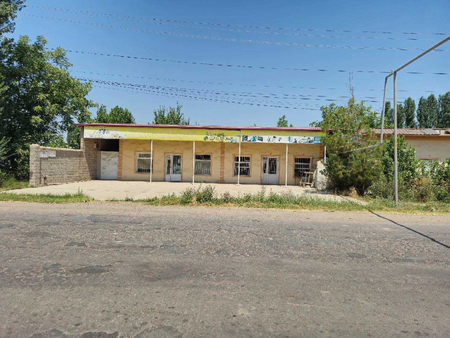ДЎКОН қўшимча бинолари билан сотилади.
