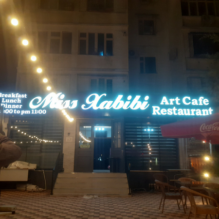Буква.баннер.Tashqi reklama