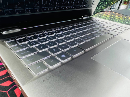 HP PAVILION x360 core i5-8gen 8GB/256GB SSD