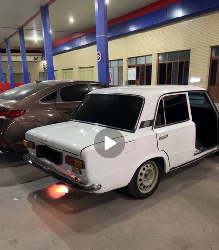 Vaz.    21011.