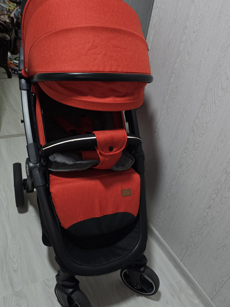 Коляска от фирмы BabyZz