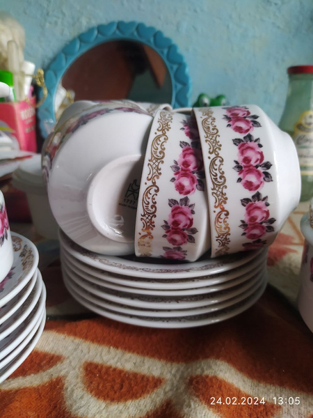 Продам чайный сервиз.ГДР