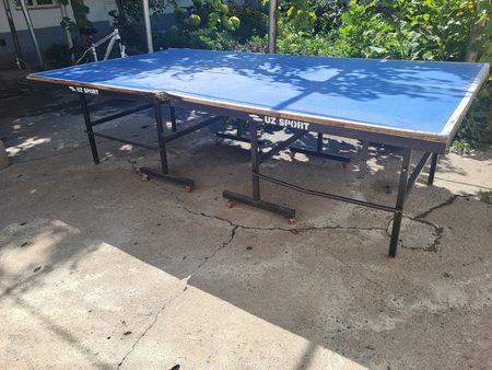 Stol tennis skladnoy