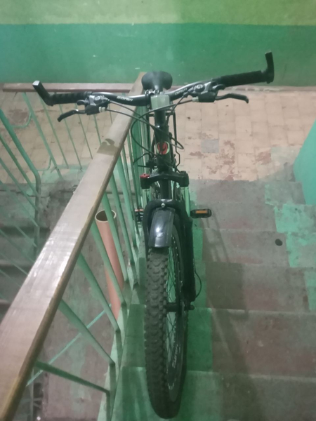 Velosiped sroshni sotiladi