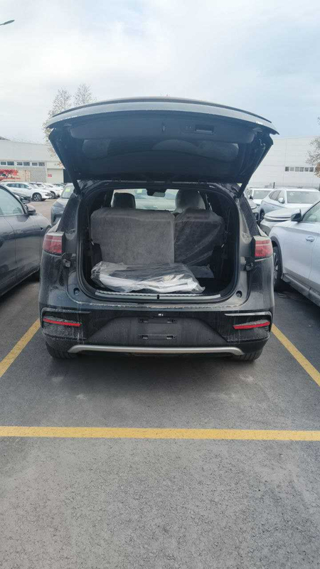 BYD TANG 730km 6 o`rindiq