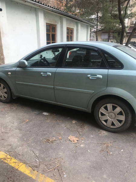 Лассетти сотилади