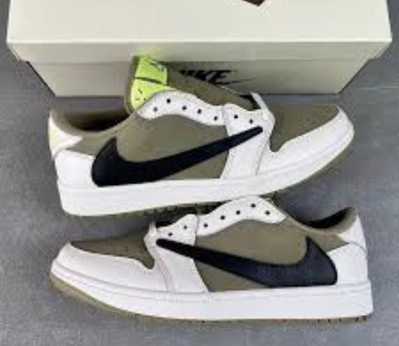 Nike Air Jordan Travers