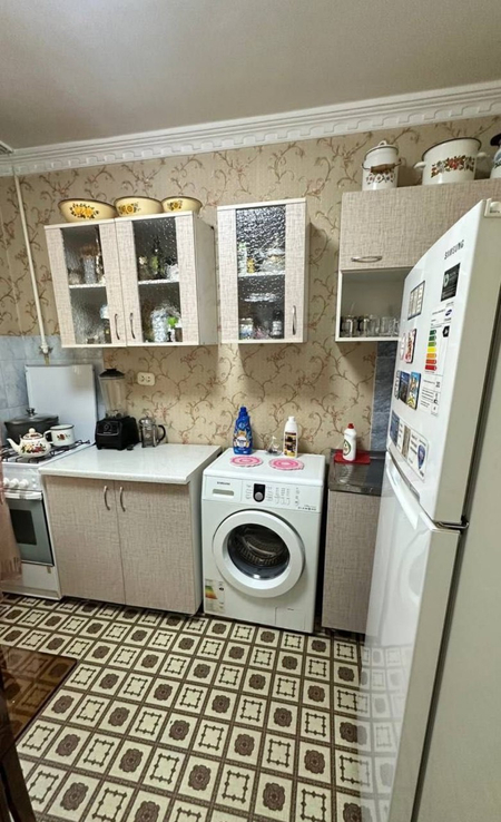 На 5 квартале Чиланзарского района продается квартира. 1/1/4