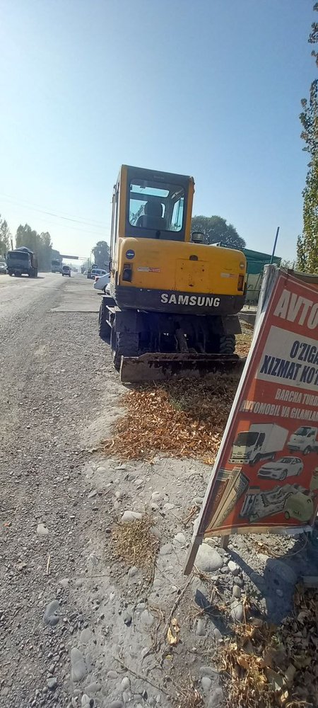 Mini ekskavator sotiladi