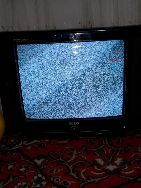 LG televizor sotiladi