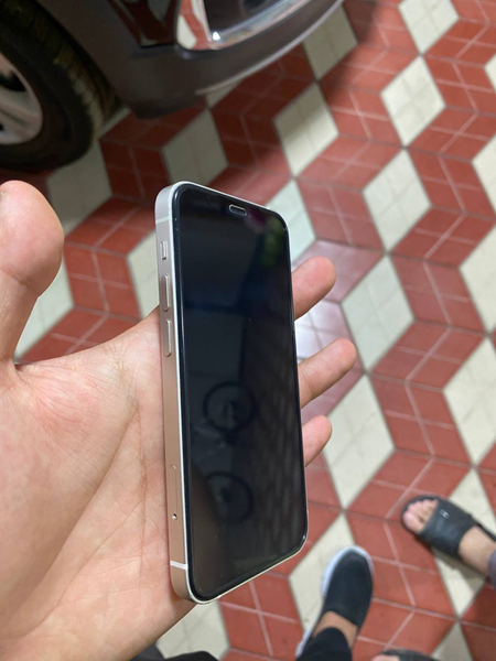 Iphone 12 mini 128 zor sastayana