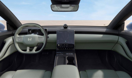 Электромобиль NIO ET5