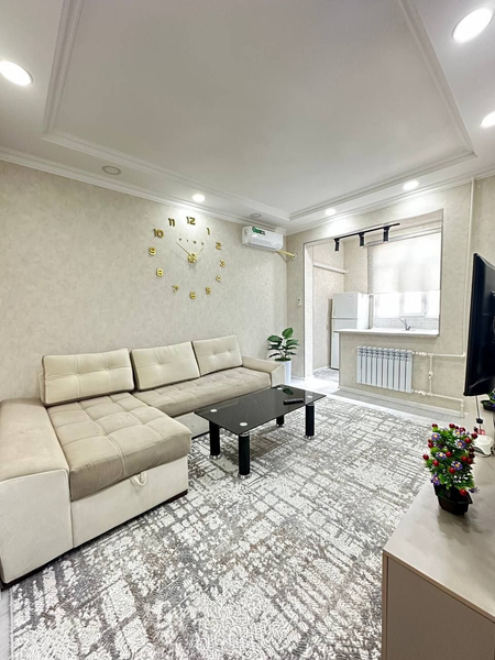 Чиланзар7 2х комнаты меб+тех евро балкон 1.5*3 не торец площадь 45