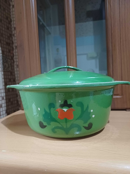 Казан чугун, эмалированный 2л.