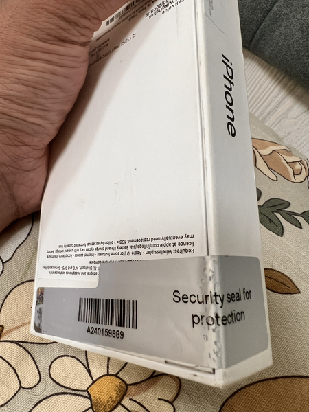 Продается Iphone 15 128/black