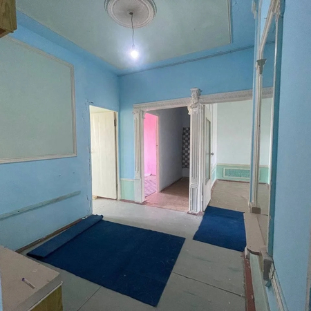 Срочно продаётся отличная 1комнатная квартира на 4этаже с балконом 2на