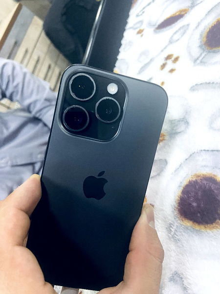 iPhone 15 pro новый