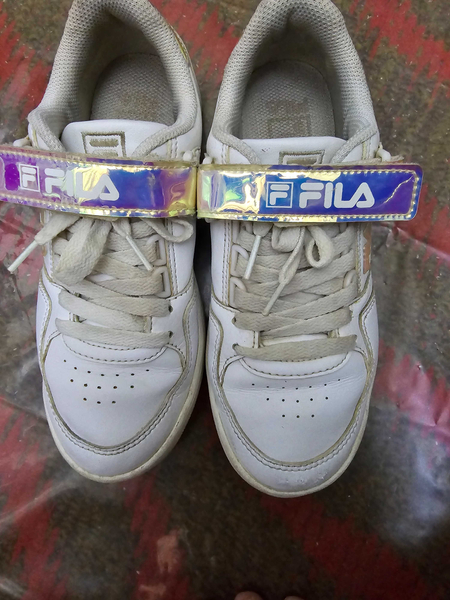 Кроссовки белые фирмы FILA