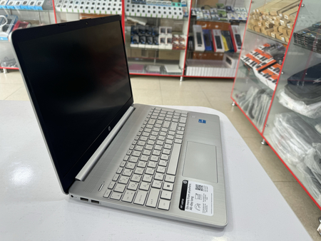Hp core i3 pashti yangi noutbuk 12 avlod