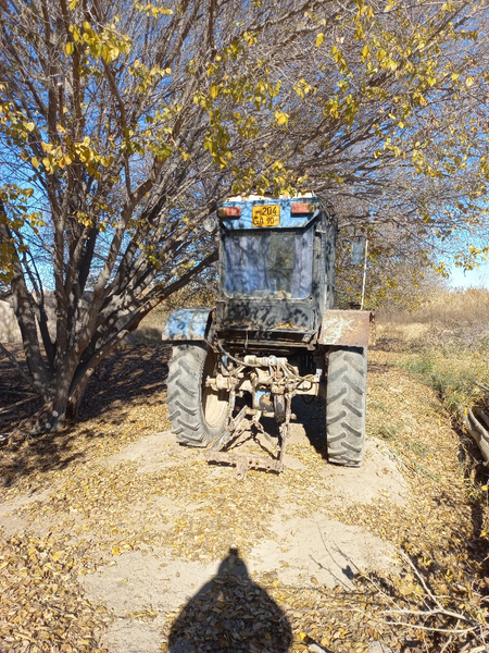 Traktor agregatlari bilan sotiladi