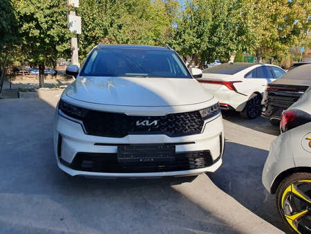 KIA SORENTO. 2.5. Ful. 5kishili.2023. Yurgani 48000. Narxi 34500