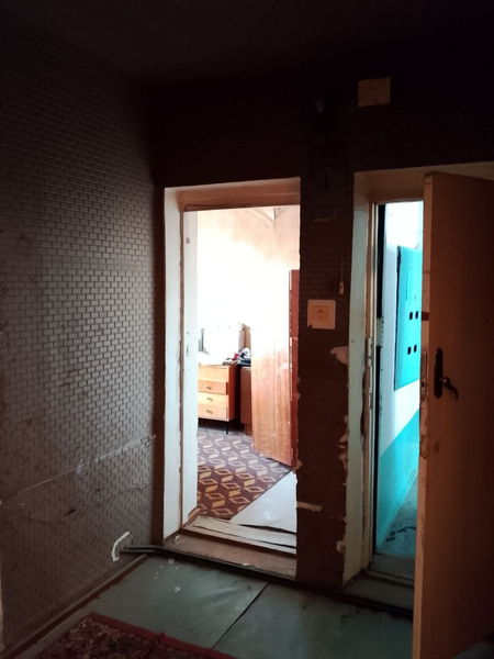 Продаётся Квартира 3х ком 3 этаж Навруз махаля в Янгиюле