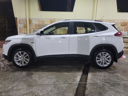 Tracker-2 LTZ Sotiladi
