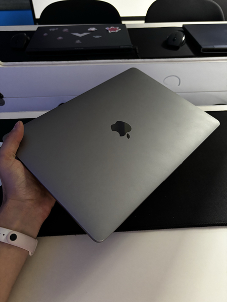 Продам macbook pro 13 2017