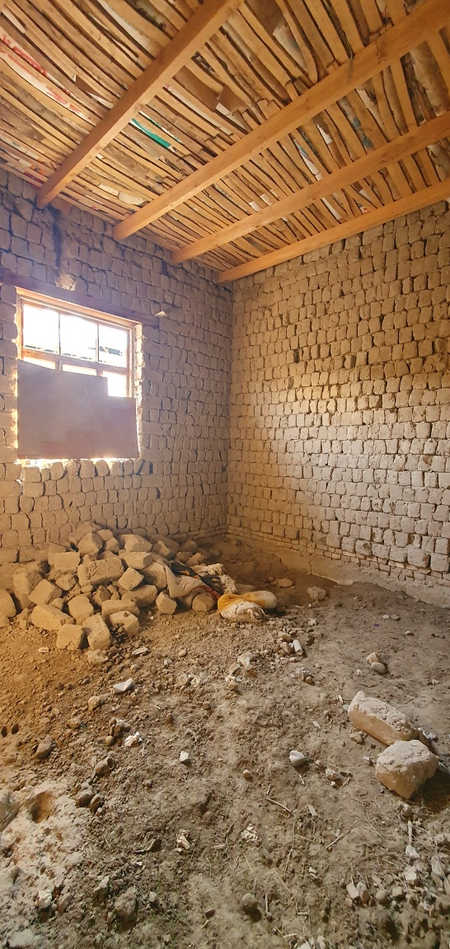 6 sotokli Xovli sotiladi