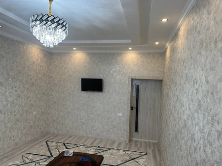 5 Mikrayon 5 etaj 2 xonalik Uy Sotiladi Srochni 58 kv Skvaznoy