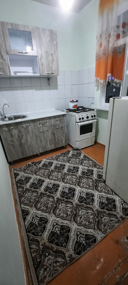 Аренда Чилонзор ок тепа 7кв.л 4/1 300$