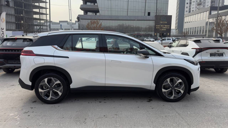 Gac aion v+ 7 kishilik elektromobil sotiladi