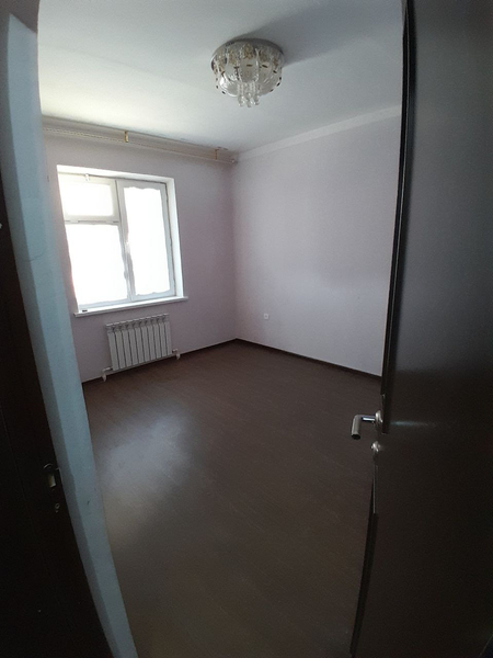 Аренда квартиры.кармана.аэропорт.вдоль дороги.Новостройка.1 этаж.2 ком